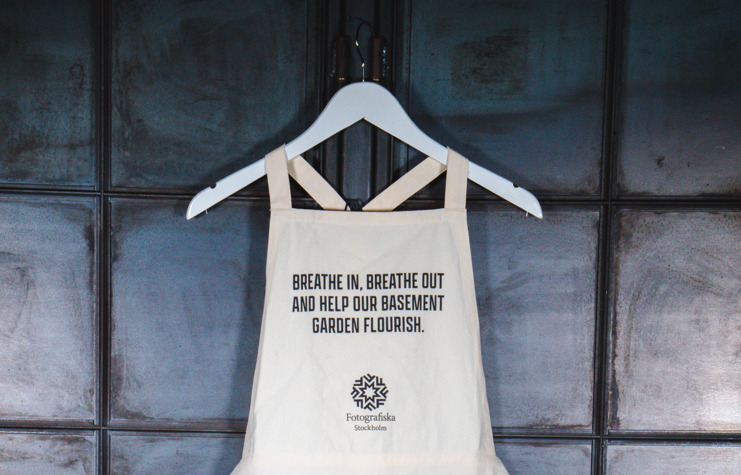Scandinavian MIND | H&M Foundation and Fotografiska create aprons made ...