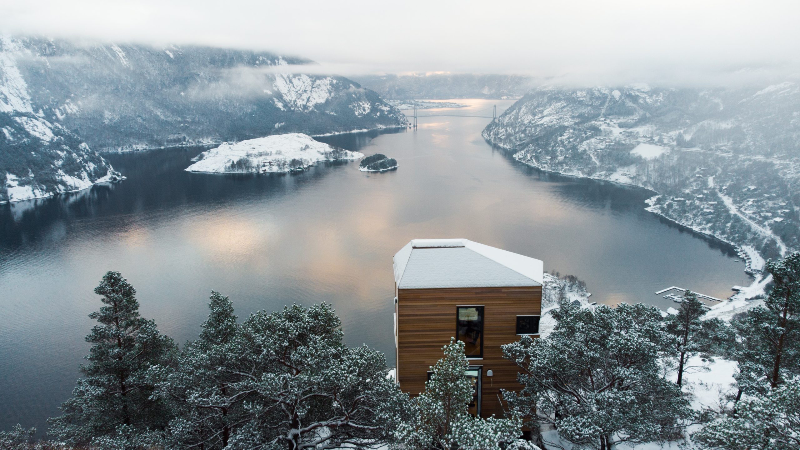 Scandinavian MIND | The Bolder’s new off-grid cabins on cliff edge ...